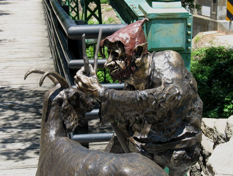 Troll and Billy Goat Gruff – TroySculptor.com